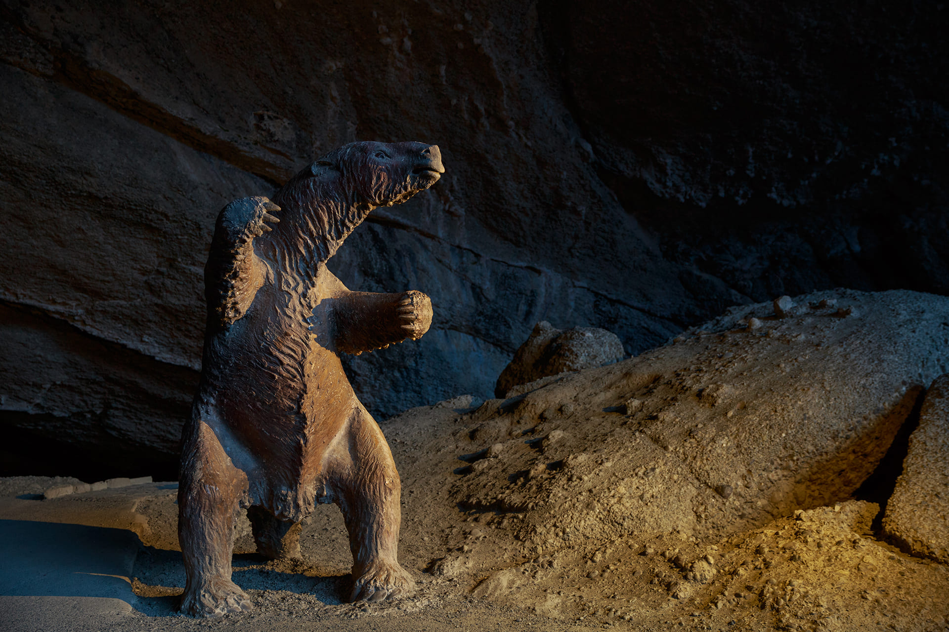 Torres del Paine & Cueva Milodón – CHIRAK CHILE